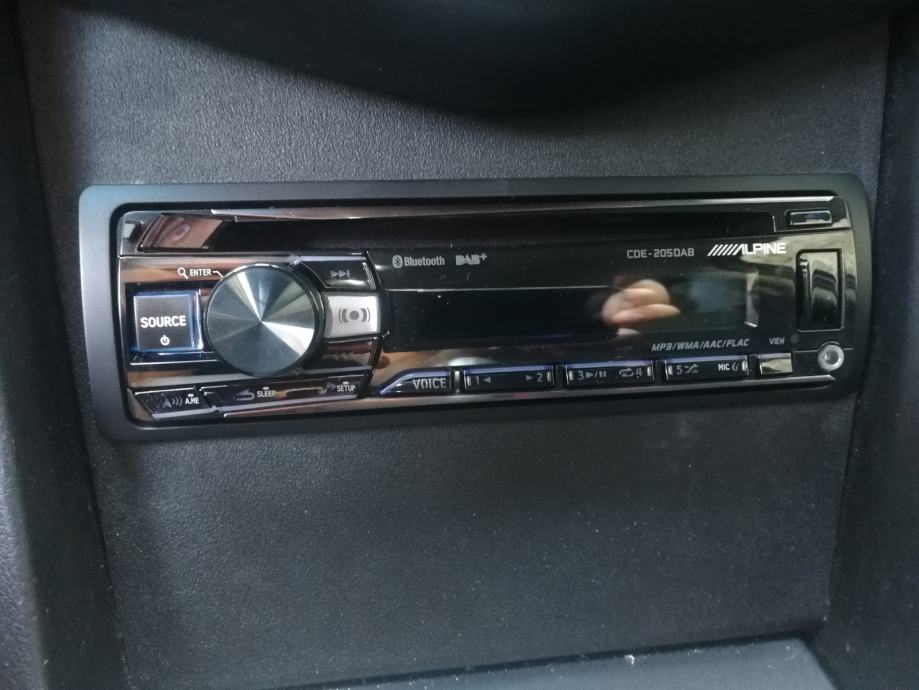 Autoradio ALPINE CDE-205DAB (DAB+, Bluetooth, CD)