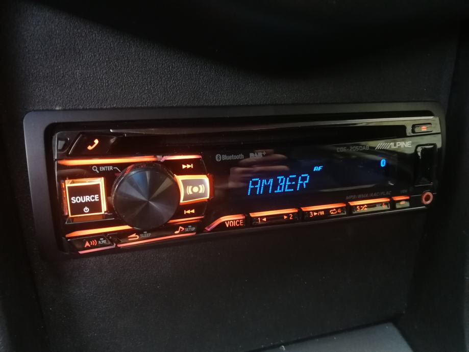 Autoradio ALPINE CDE-205DAB (DAB+, Bluetooth, CD)