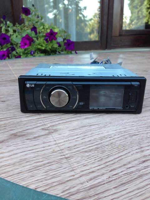 auto radio LG - LCF600UR Mp3/usb/cd/wma