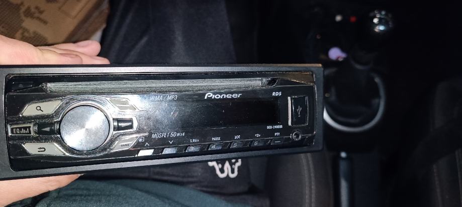 Autoradio Pioneer DEH-2400UB