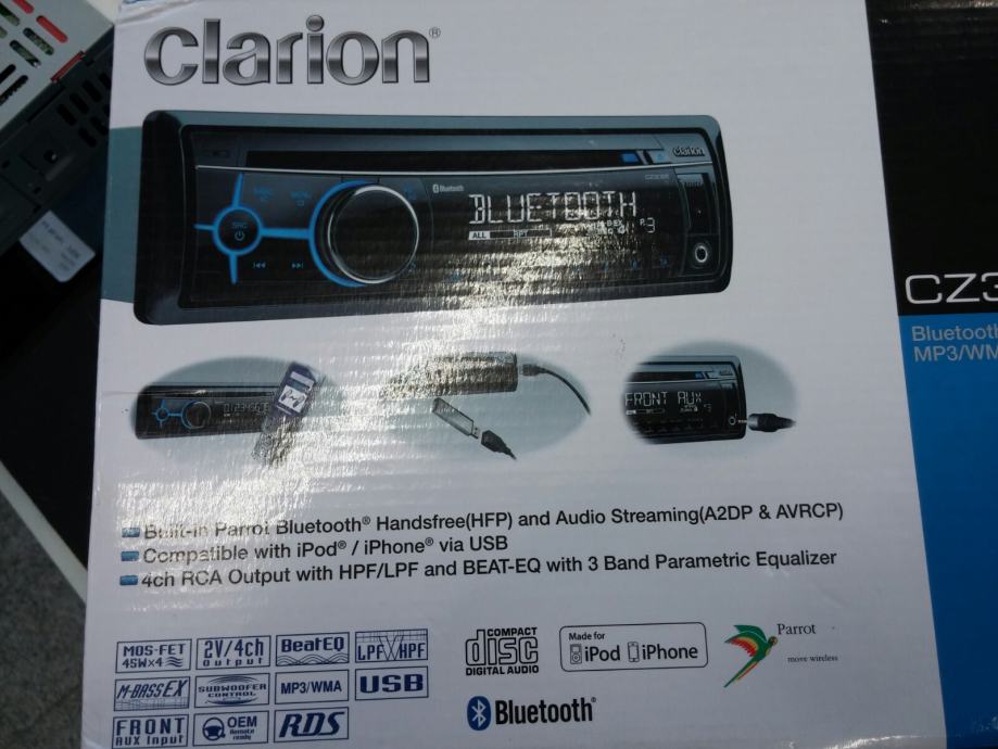 Clarion radio CZ302E