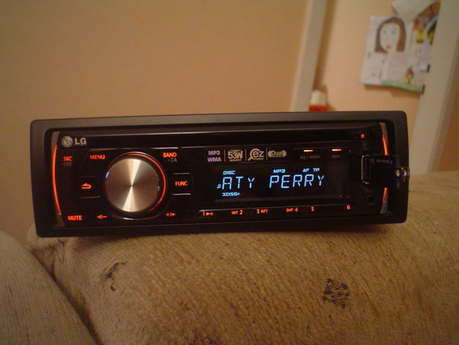 LG autoradio cd,aux,wma,mp3,USB 4x53w dual color