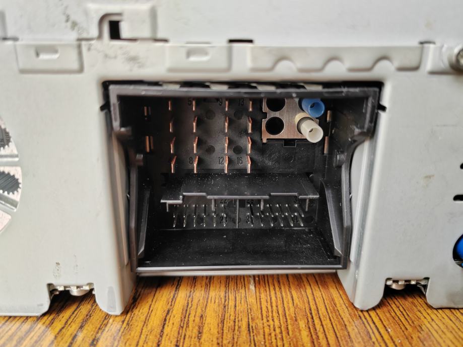 Auto-radio Mercedes Audio 50 APS BE6089 Becker, MID headunit W164.