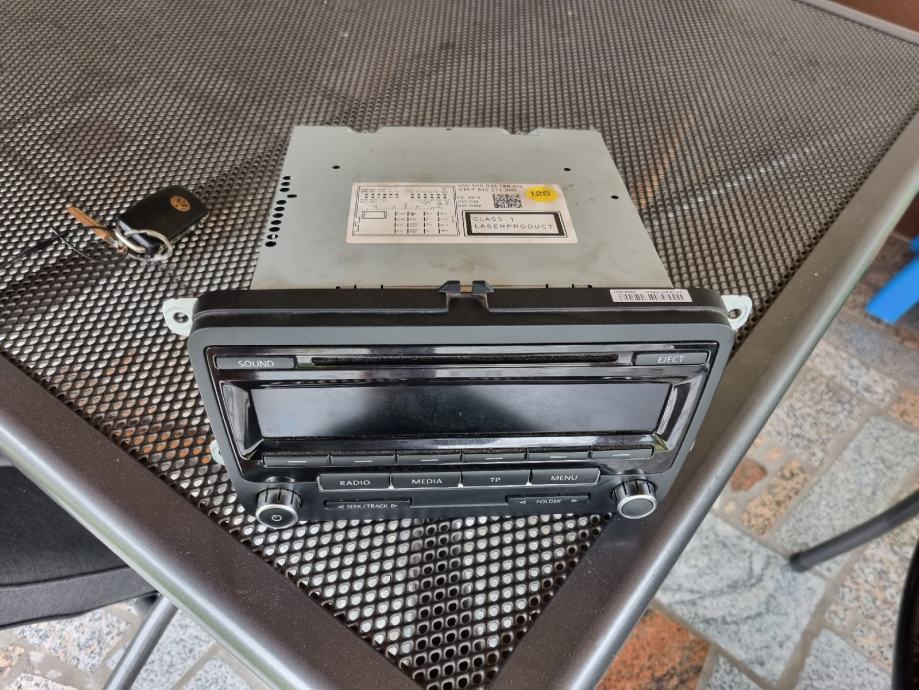 VW radio RCD 310 (sa kodom)