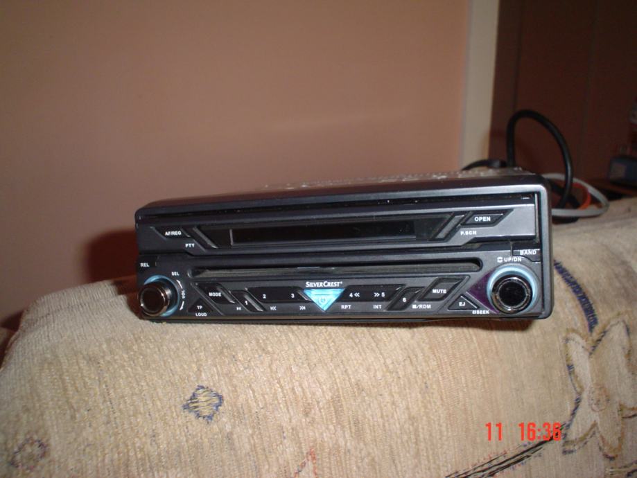 SilverCrest autoradio cd,mp3,sd cart,DVD ekran 7 multimedija,navigaci