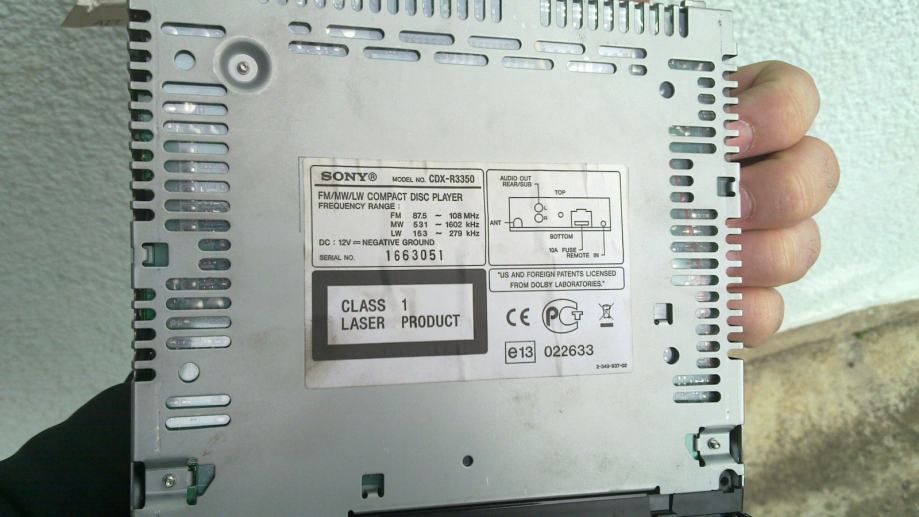 SONY CDX - R3350 MP3