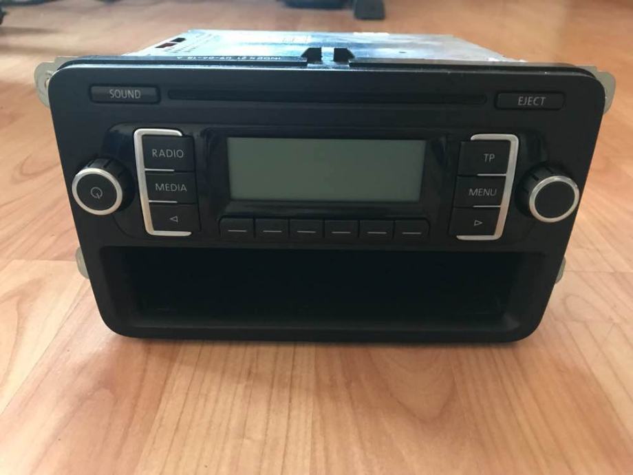 VW Radio RCD 210 CD/MP3