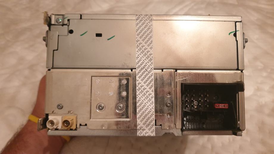 VW RCD 500 - originalan radio CD