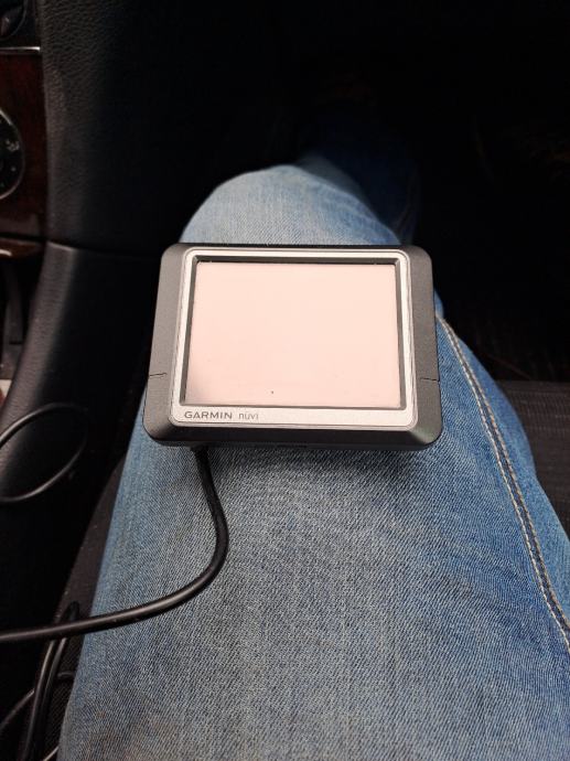 GARMIN NUVI 900 ORIGINAL MAPA I KARTE SVIJETA KAO NOVA OČUVANA