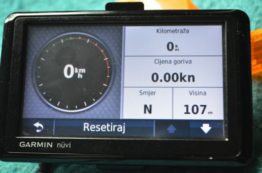 Navigacija GARMIN nuvi 1390 –SPAŠAVA VOZAĆE OD PLAĆANJA VISOKIH KAZNI