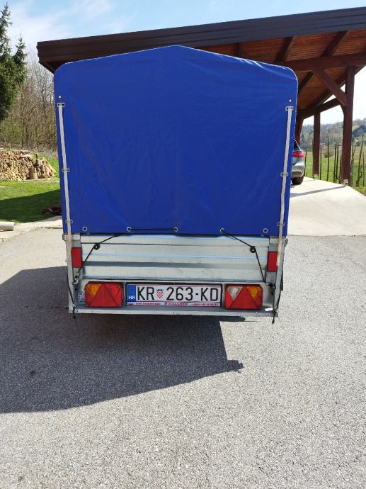 Auto prikolica sa arnjevima i ceradom