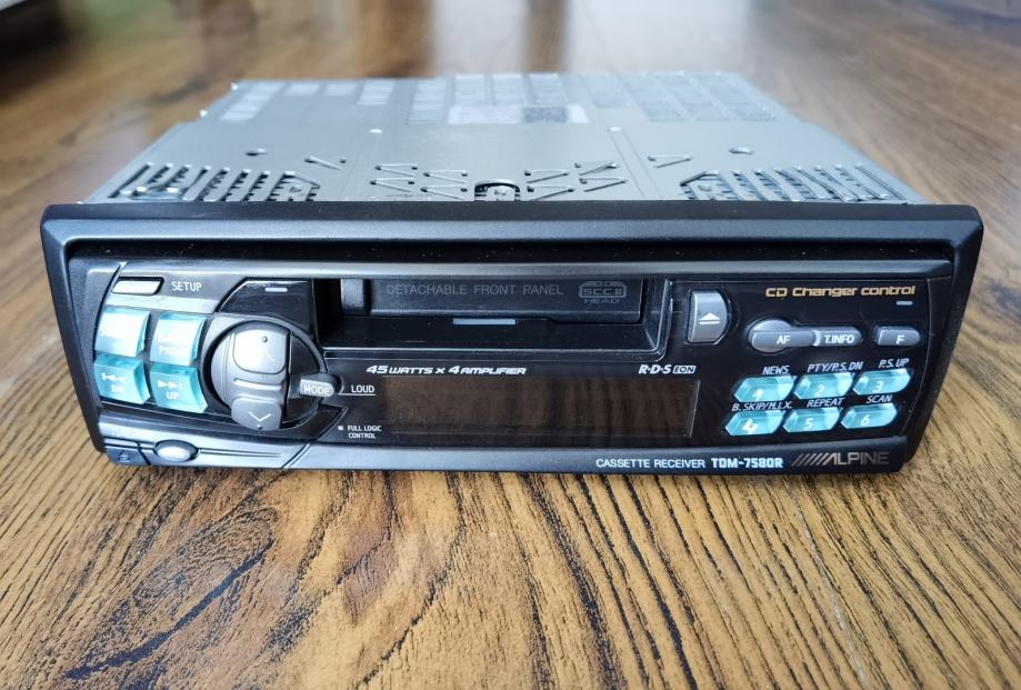 Radio kazetofon ALPINE TDM-7580R, SOFT TOUCH ELECTRONIC CASSETTE DECK.