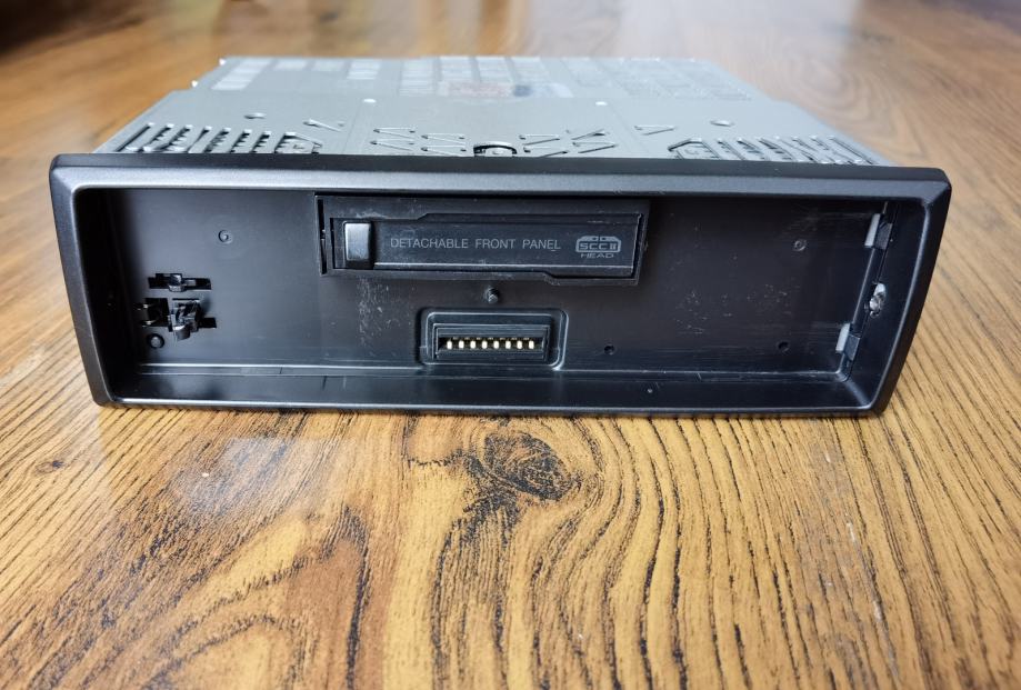 Radio kazetofon ALPINE TDM-7580R, SOFT TOUCH ELECTRONIC CASSETTE DECK.