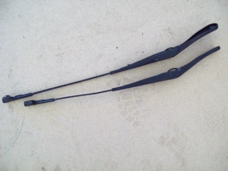 Opel Astra H GTC [05-] Ruka brisača prednja