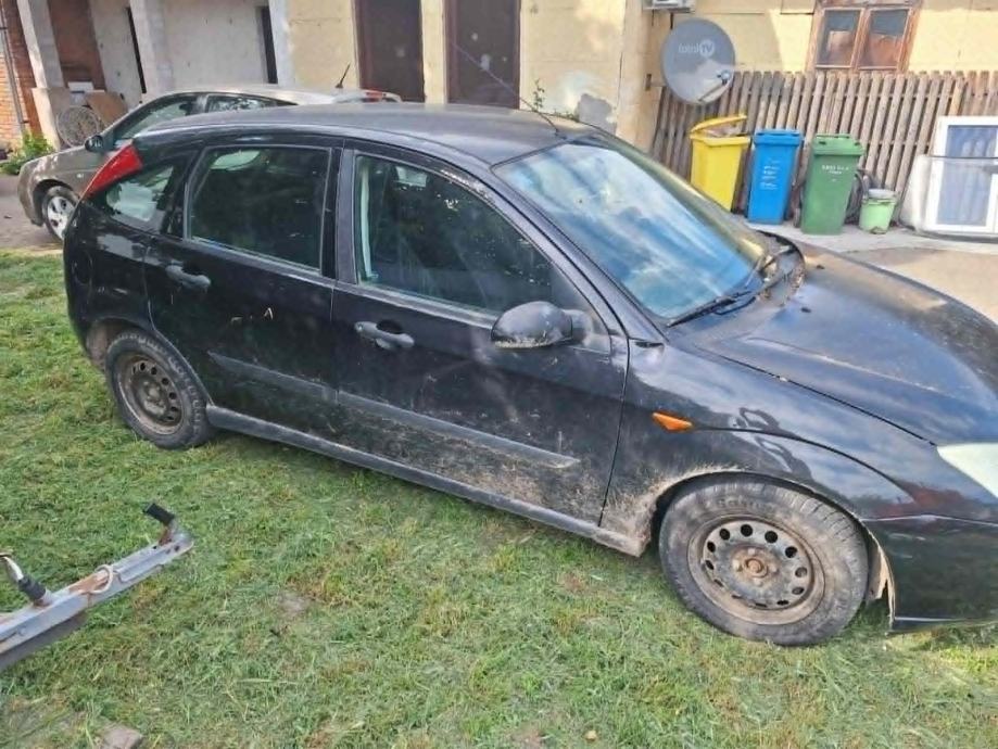 stakla ford focus mk1 2000g.