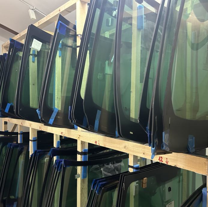 VJETROBRANSKO STAKLO