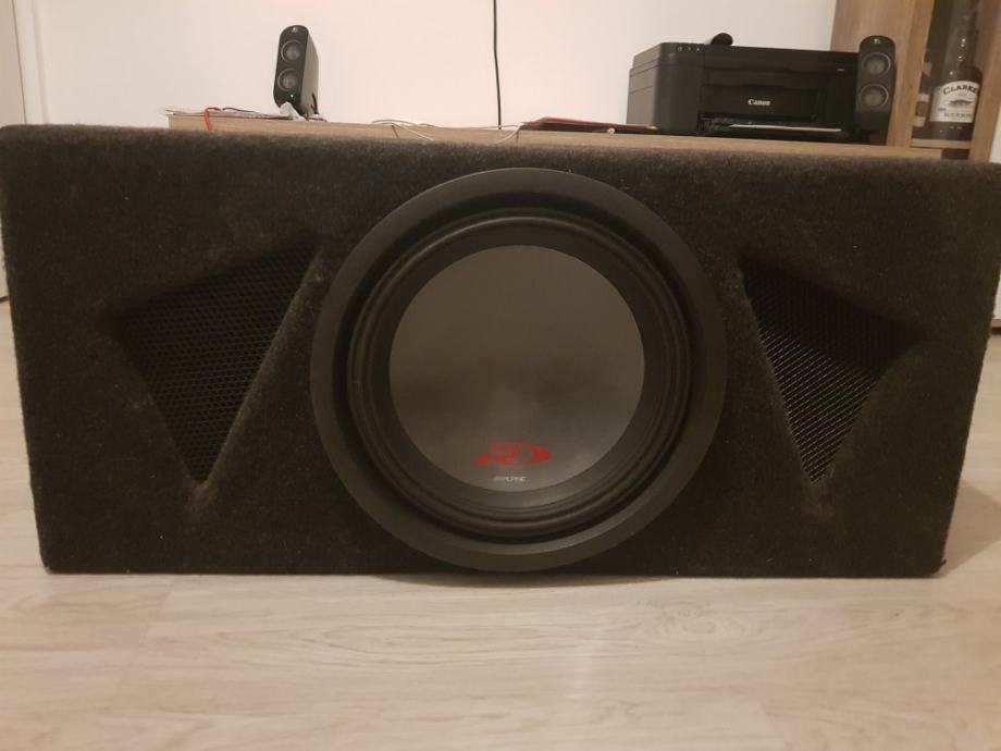 Alpine R12 subwoofer