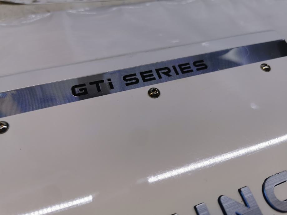 Crunch GTi Series 750