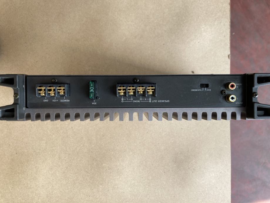 SONY XM-5520 2/1 CHANNEL POWER AMPLIFIER AUTO POJAČALO