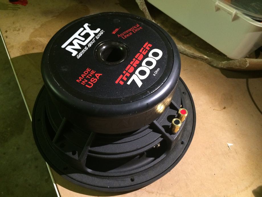 Subwoofer MTX, 10, 25 cm, 400 Watt RMS