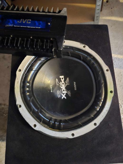 Subwoofer Sony Xplod 1500w + pojačalo JVC KS-AX6500