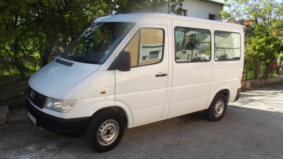 Mercedes sprinter 212 Putnički 8+1 stvarnih 190 000tkm, 2001 god.