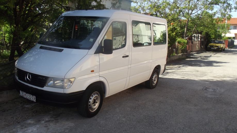 Mercedes sprinter 212 Putnički 8+1 stvarnih 190 000tkm, 2001 god.