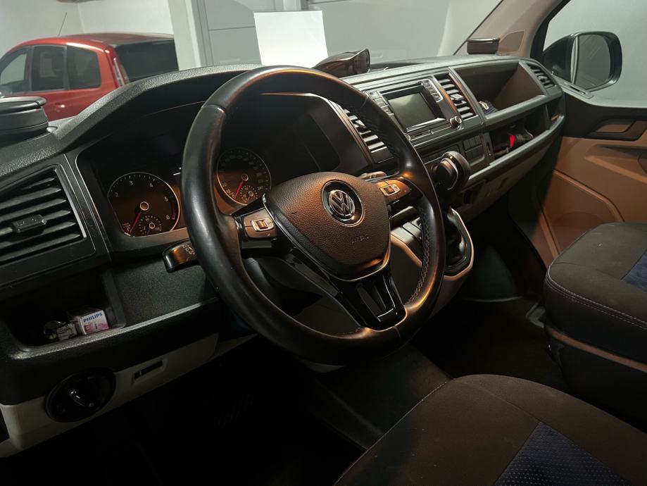 VW Transporter Kombi Van 2.0 TDI DSG, 2016 god.