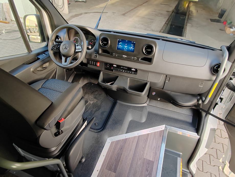 Mercedes Sprinter 517, 2023 god.