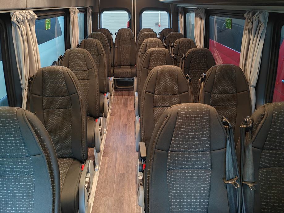 Mercedes Sprinter 517, 2023 god.