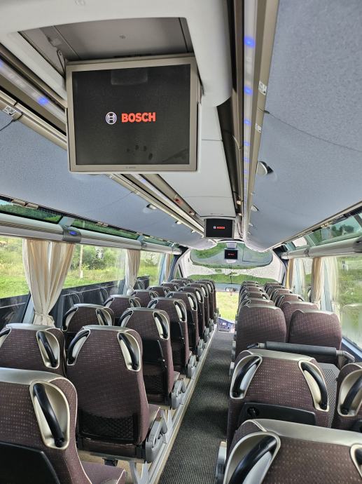 NEOPLAN STARLINER N5217, 2010 god.