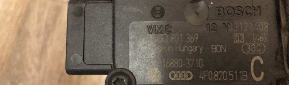 4F0820511 - AKTUATOR KLIMA UREĐAJ ZAKLOPAC GRIJAČA AUDI A8 D3 A6 4F Q7