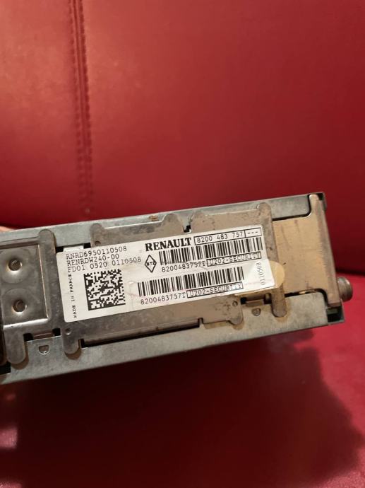 8200483757 - RADIO STEREO CD RENAULT MEGANE 2 II