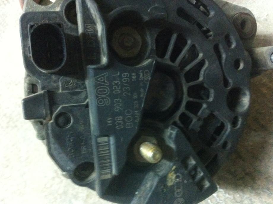Alternator BOSCH 90A Golf 4