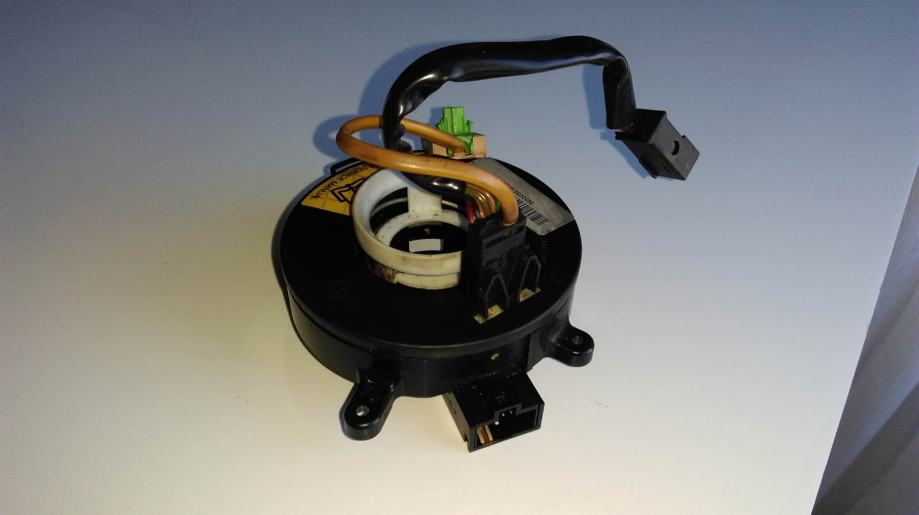 Alfa Romeo 147 - zavojnica (kontakti) volana sa tipkama