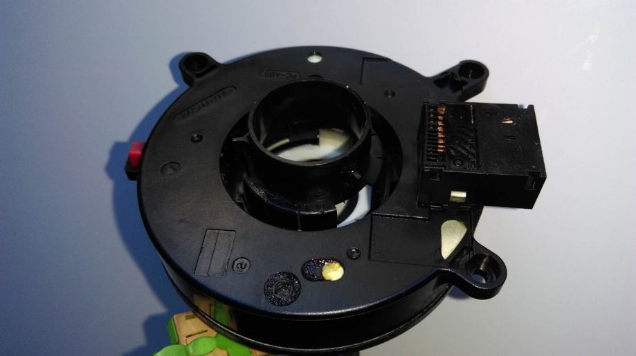 Alfa Romeo 147 - zavojnica (kontakti) volana sa tipkama