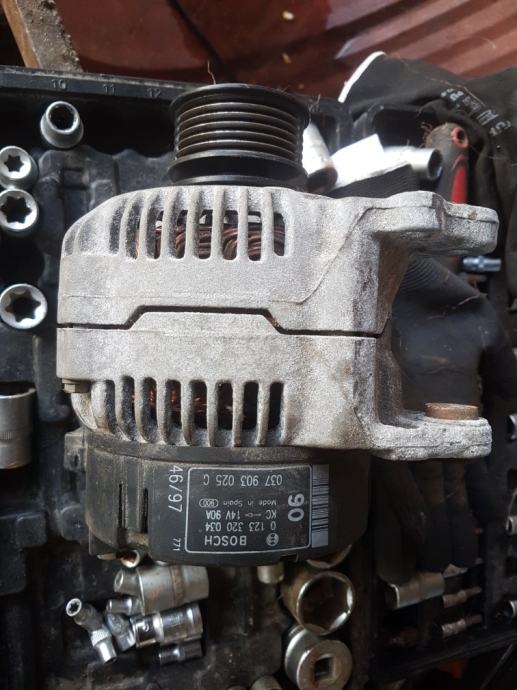 ALTERNATOR GOLF 4