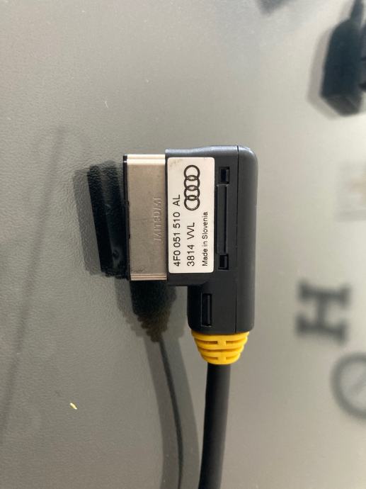 Audi USB i Iphone AMI adapter kabel