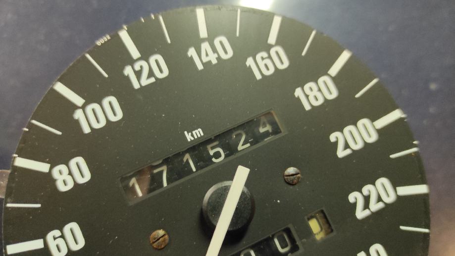 BMW e30 tacho, sat, kilometar sat