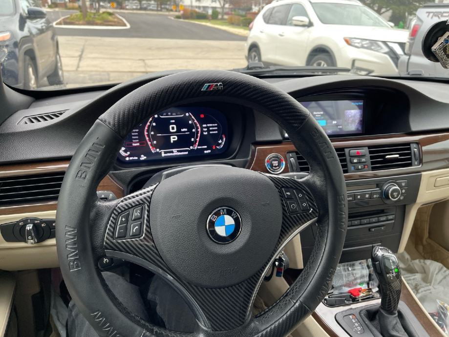BMW E90 virtualni kokpit