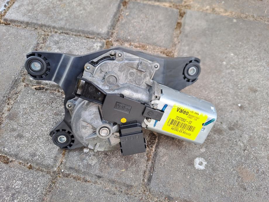 BMW X3 F25 MOTOR MOTORIC ZADNJEG BRISACA 7237062 67637237062 VALEO