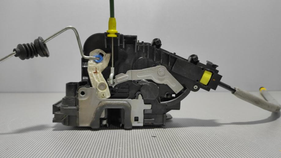 BRAVA VRATA MERCEDES C KLASA (W205/S205) > 14-18 A0997202300