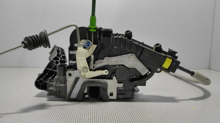 BRAVA VRATA MERCEDES C KLASA (W205/S205) > 14-18 A0997303700