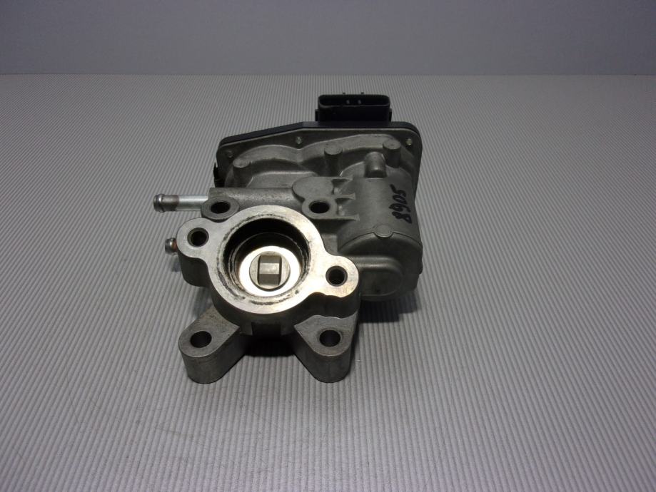 EGR NISSAN NAVARA PATHFINDER > 05-09 14710EC00D 14710EC00D