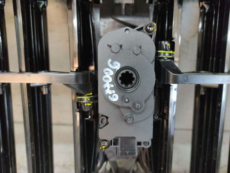 ELEKTRONIKA MOTORIC BMW X7 (G07) > 19- 5811R1001