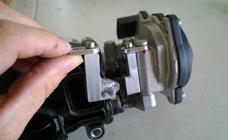 Intake Manifold Flap Position Sensor - code P2015