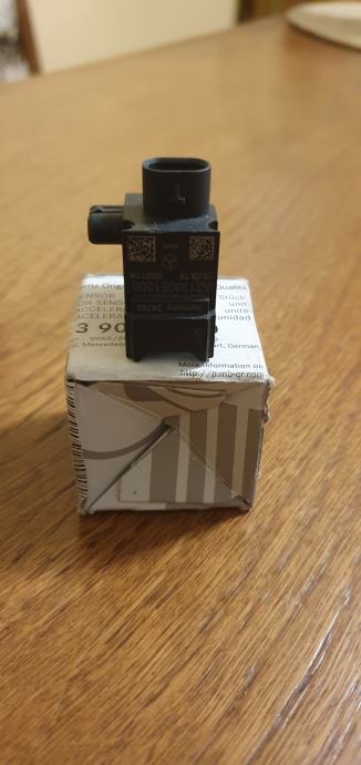 ***MERCEDES-BENZ***SENZOR UDARA W213 / A2139051300