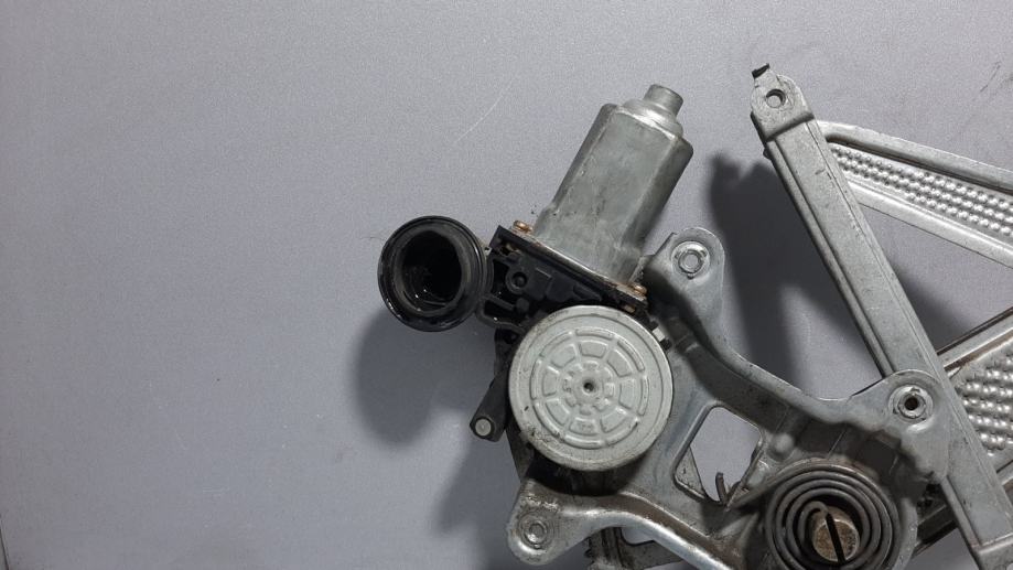 MOTORIC PODIZACA STAKLA TOYOTA YARIS > 99-03 8571052030