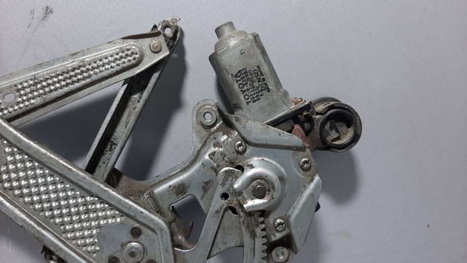 MOTORIC PODIZACA STAKLA TOYOTA YARIS > 99-03 8571052030