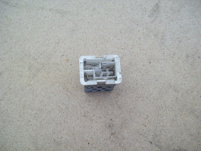 Opel Astra H GTC [05-] Otpornik 52475432 90560362